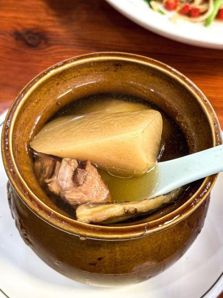 瓦罐汤用什么料_瓦罐汤怎么做才正宗-第3张图片-山城妙识
