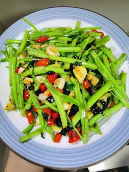 空心菜叶子怎么炒好吃_空心菜叶子做法大全-第2张图片-山城妙识