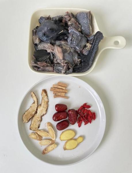 孕妇乌鸡汤怎么炖_孕妇喝乌鸡汤的禁忌-第2张图片-山城妙识