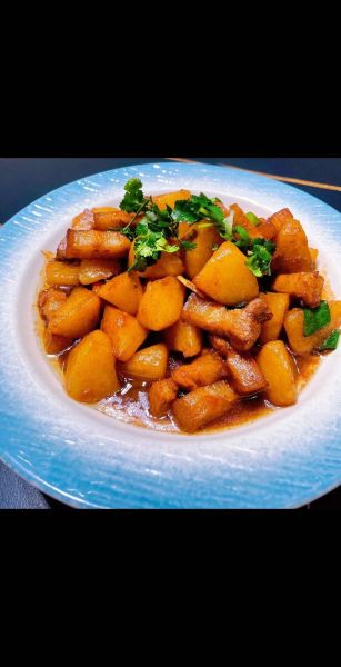 土豆烧肉怎么做好吃_土豆烧肉的做法窍门-第1张图片-山城妙识 土豆烧肉怎么做好吃_土豆烧肉的做法窍门-第1张图片-山城妙识