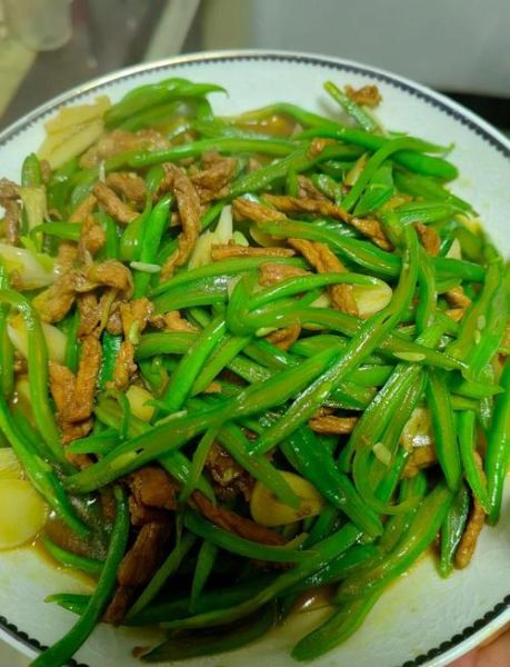 肉炒芸豆怎么炒好吃_芸豆炒肉家常做法-第2张图片-山城妙识