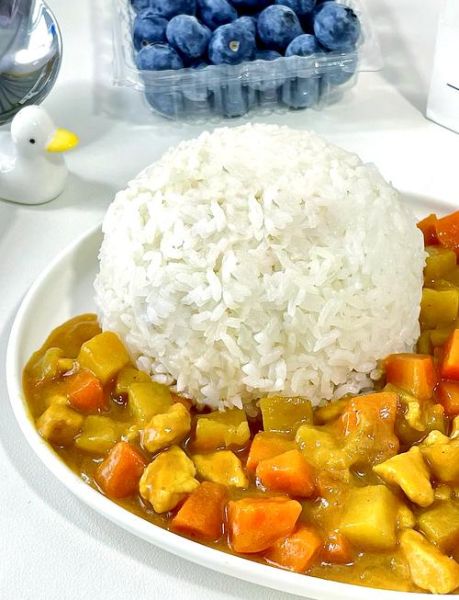 咖喱鸡肉饭热量_减肥能吃吗-第1张图片-山城妙识 咖喱鸡肉饭热量_减肥能吃吗-第1张图片-山城妙识