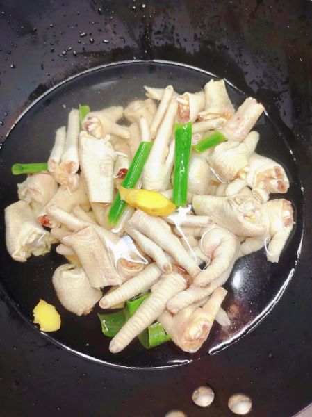 剁椒凤爪怎么做_家常剁椒凤爪的做法窍门-第1张图片-山城妙识