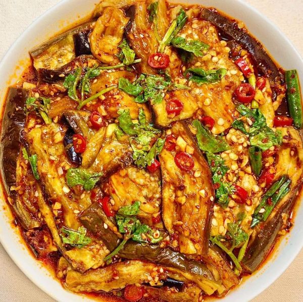 炒茄子怎么做好吃又简单_茄子不吸油的做法-第1张图片-山城妙识