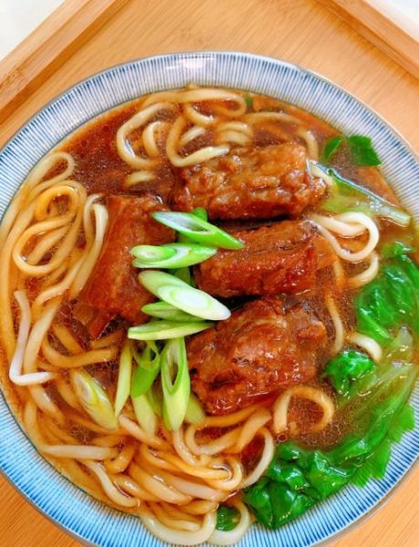 排骨汤面怎么做才好吃_最正宗的做法-第1张图片-山城妙识 排骨汤面怎么做才好吃_最正宗的做法-第1张图片-山城妙识