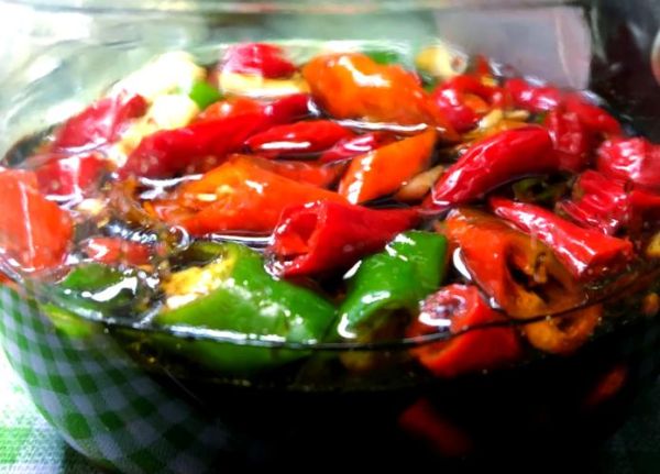 醋泡辣椒圈怎么做_醋泡辣椒圈能保存多久-第2张图片-山城妙识 醋泡辣椒圈怎么做_醋泡辣椒圈能保存多久-第2张图片-山城妙识