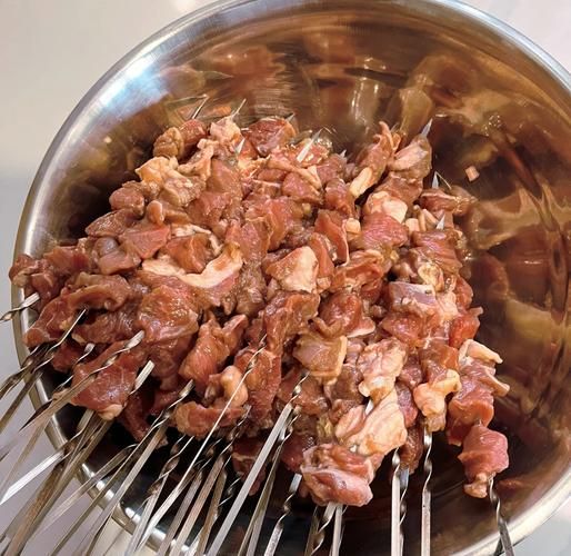 新疆羊肉串怎么腌制才正宗_正宗新疆羊肉串腌制配方-第3张图片-山城妙识 新疆羊肉串怎么腌制才正宗_正宗新疆羊肉串腌制配方-第3张图片-山城妙识