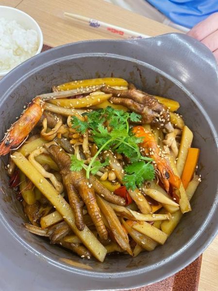 三汁焖锅快餐加盟多少钱_三汁焖锅快餐加盟条件-第2张图片-山城妙识 三汁焖锅快餐加盟多少钱_三汁焖锅快餐加盟条件-第2张图片-山城妙识