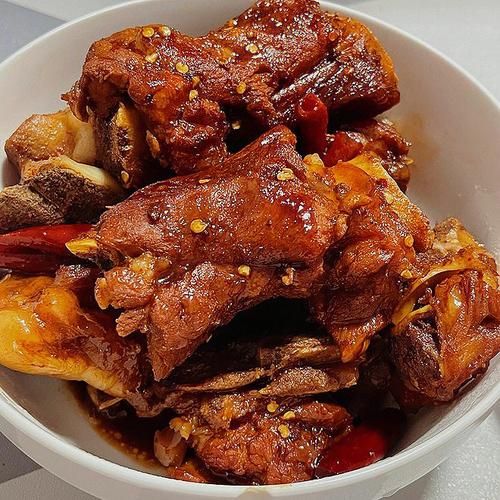 红烧骨头肉怎么做_骨头肉焯水还是直接炖-第2张图片-山城妙识