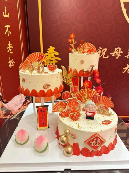 三层寿桃蛋糕多少钱_寿桃蛋糕适合多大年纪-第1张图片-山城妙识