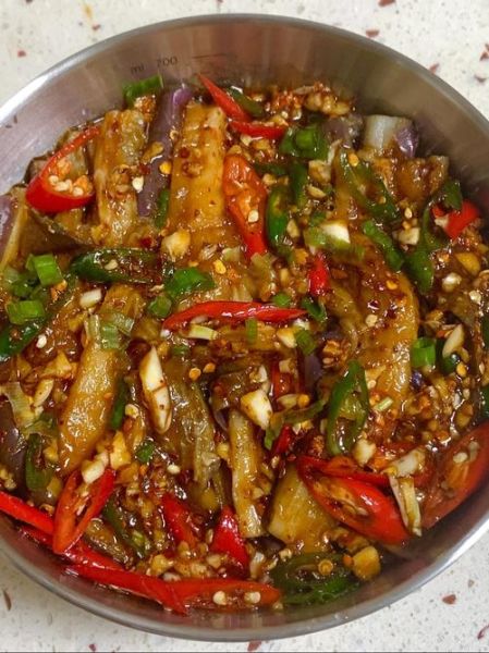 凉拌茄子怎么做_家常做法简单-第1张图片-山城妙识