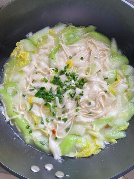 蔬菜面条怎么做好吃_蔬菜面条的家常做法-第1张图片-山城妙识 蔬菜面条怎么做好吃_蔬菜面条的家常做法-第1张图片-山城妙识