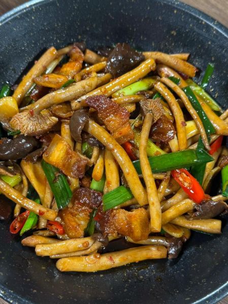 素炒干茶树菇怎么做好吃_干茶树菇要不要焯水-第1张图片-山城妙识 素炒干茶树菇怎么做好吃_干茶树菇要不要焯水-第1张图片-山城妙识