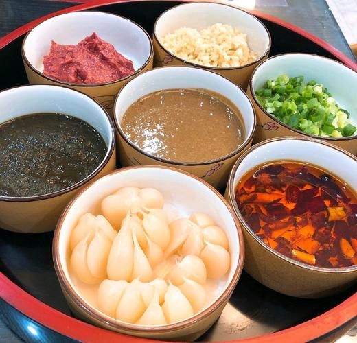 涮羊肉怎么涮才嫩_涮羊肉蘸料怎么调-第1张图片-山城妙识