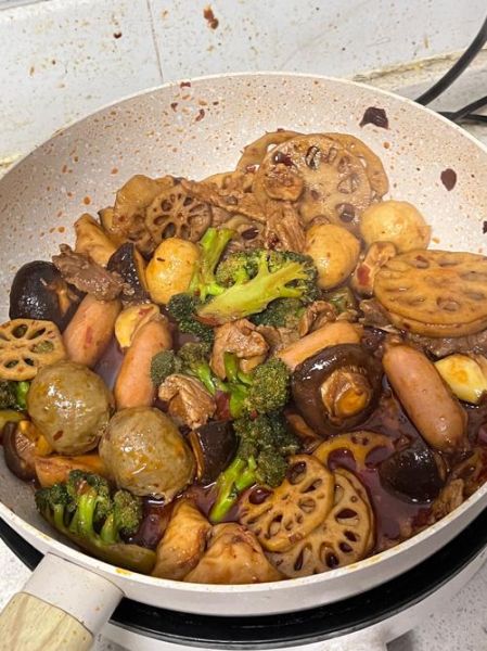 火锅底料炒麻辣香锅怎么做_麻辣香锅用哪种火锅底料-第2张图片-山城妙识 火锅底料炒麻辣香锅怎么做_麻辣香锅用哪种火锅底料-第2张图片-山城妙识