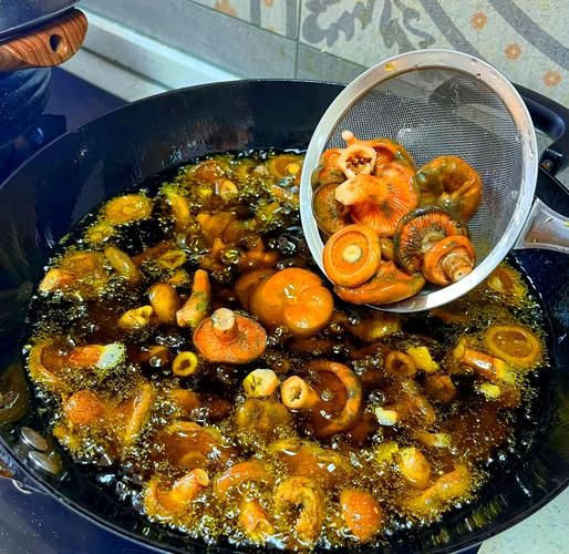 菌油怎么做_菌油能保存多久-第1张图片-山城妙识 菌油怎么做_菌油能保存多久-第1张图片-山城妙识