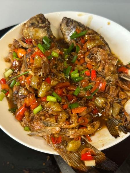 剁椒鲫鱼怎么做_剁椒鲫鱼的家常做法-第1张图片-山城妙识 剁椒鲫鱼怎么做_剁椒鲫鱼的家常做法-第1张图片-山城妙识