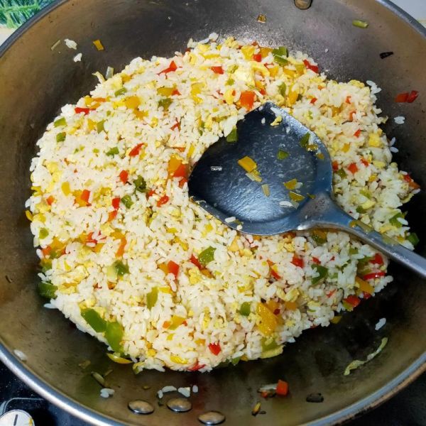 怎样炒蛋炒饭好吃_蛋炒饭怎么炒才粒粒分明-第2张图片-山城妙识