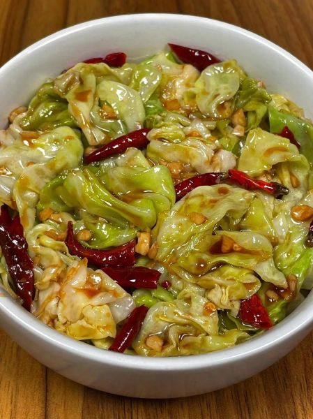 手撕包菜用什么菜做_正宗做法选哪种包菜-第1张图片-山城妙识