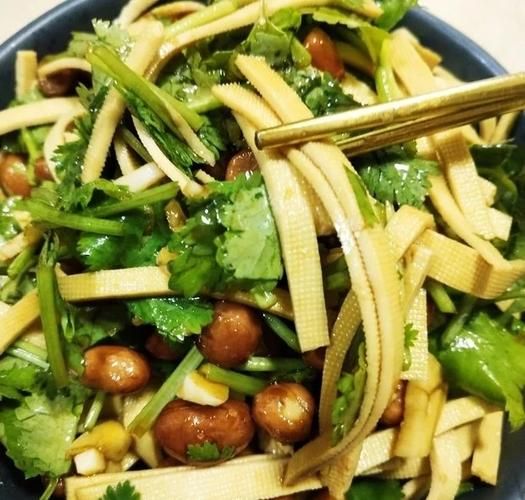 凉皮调料怎么做_凉皮调料汁配方比例-第3张图片-山城妙识 凉皮调料怎么做_凉皮调料汁配方比例-第3张图片-山城妙识