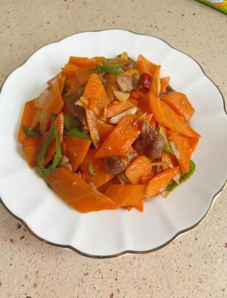 胡萝卜炒青椒有毒吗_胡萝卜和青椒一起炒会中毒吗-第3张图片-山城妙识