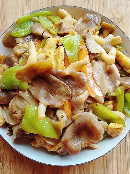 清炒蘑菇怎么做_清炒蘑菇用焯水吗-第1张图片-山城妙识