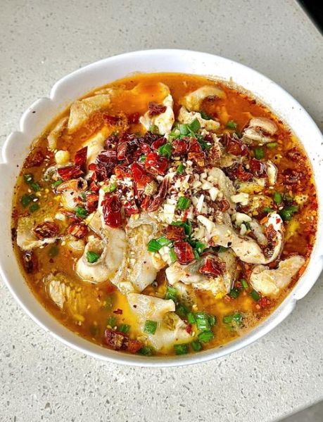 水煮鱼怎么做_水煮鱼片嫩滑不碎的秘诀-第1张图片-山城妙识 水煮鱼怎么做_水煮鱼片嫩滑不碎的秘诀-第1张图片-山城妙识