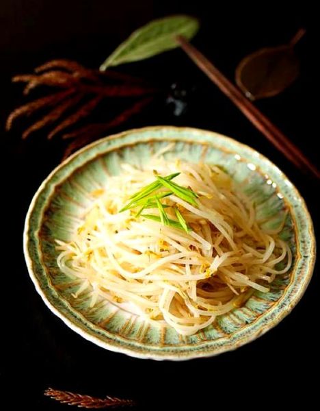 炒绿豆芽怎么保持脆嫩_炒绿豆芽要不要焯水-第1张图片-山城妙识 炒绿豆芽怎么保持脆嫩_炒绿豆芽要不要焯水-第1张图片-山城妙识