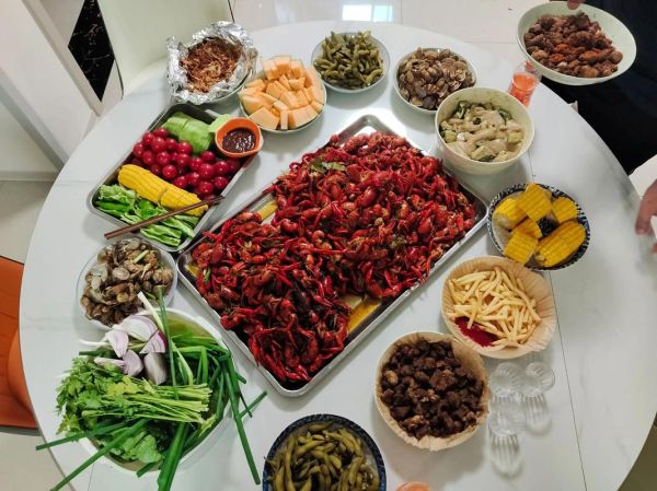 啤酒焖小龙虾怎么做_啤酒焖小龙虾用哪种啤酒-第1张图片-山城妙识 啤酒焖小龙虾怎么做_啤酒焖小龙虾用哪种啤酒-第1张图片-山城妙识