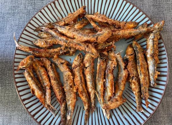 晒干的小鱼怎么做好吃_晒干的小鱼家常做法-第3张图片-山城妙识