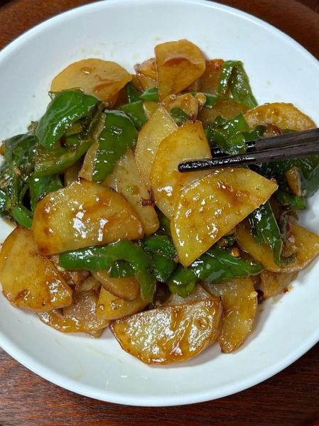 尖椒土豆片怎么做好吃_尖椒土豆片家常做法-第2张图片-山城妙识