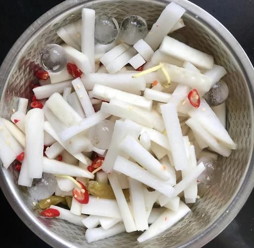 腌萝卜怎么做才脆_腌萝卜的做法视频-第1张图片-山城妙识
