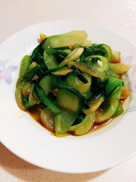 炒油菜需要焯水吗_焯水会不会让油菜变黄-第1张图片-山城妙识 炒油菜需要焯水吗_焯水会不会让油菜变黄-第1张图片-山城妙识
