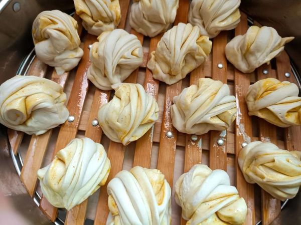 蒸花卷需要多长时间_蒸花卷多久能熟-第1张图片-山城妙识 蒸花卷需要多长时间_蒸花卷多久能熟-第1张图片-山城妙识