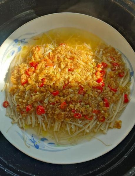 蒜蓉蒸金针菇怎么做_蒜蓉蒸金针菇需要蒸几分钟-第1张图片-山城妙识 蒜蓉蒸金针菇怎么做_蒜蓉蒸金针菇需要蒸几分钟-第1张图片-山城妙识