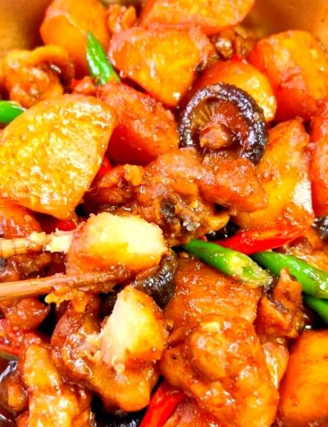 香菇土豆片炒肉怎么做_香菇土豆片炒肉的家常做法-第1张图片-山城妙识 香菇土豆片炒肉怎么做_香菇土豆片炒肉的家常做法-第1张图片-山城妙识