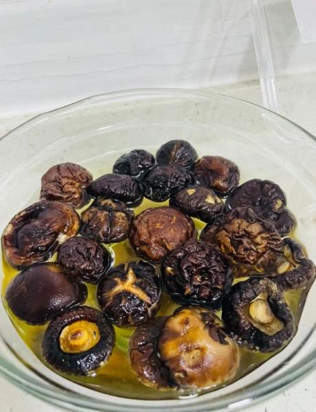 香菇鸡汤配料有哪些_怎么做才鲜-第2张图片-山城妙识 香菇鸡汤配料有哪些_怎么做才鲜-第2张图片-山城妙识