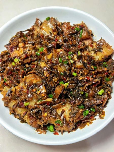 梅干菜怎么炒好吃又简单_梅干菜炒什么最下饭-第1张图片-山城妙识