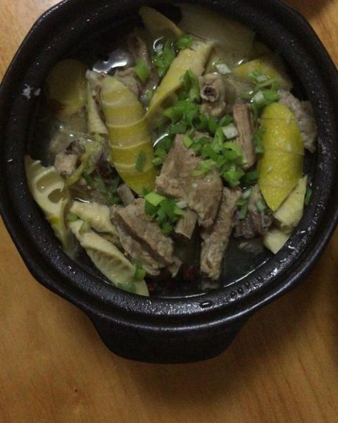 冬笋炖排骨怎么做_冬笋炖排骨需要焯水吗-第3张图片-山城妙识 冬笋炖排骨怎么做_冬笋炖排骨需要焯水吗-第3张图片-山城妙识