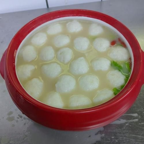 成品鱼丸怎么做才弹牙_鱼丸煮多久才熟透-第3张图片-山城妙识