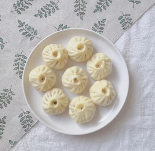 包菜粉丝包子馅怎么做_包子馅不松散技巧-第1张图片-山城妙识 包菜粉丝包子馅怎么做_包子馅不松散技巧-第1张图片-山城妙识