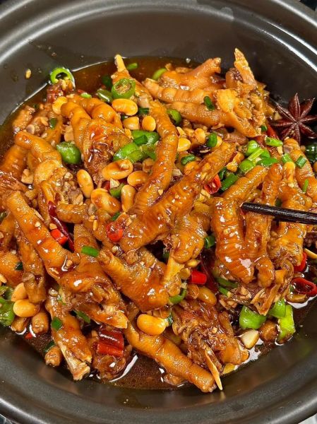 红烧鸡爪加什么菜好吃_最佳配菜推荐-第1张图片-山城妙识 红烧鸡爪加什么菜好吃_最佳配菜推荐-第1张图片-山城妙识