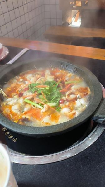 正宗油炸石锅鱼怎么做_石锅鱼外酥里嫩秘诀-第1张图片-山城妙识 正宗油炸石锅鱼怎么做_石锅鱼外酥里嫩秘诀-第1张图片-山城妙识