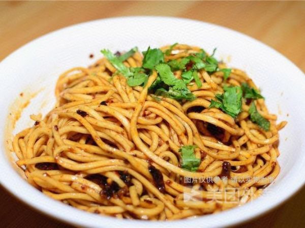 凉拌担担面怎么做_凉拌担担面配料窍门-第2张图片-山城妙识