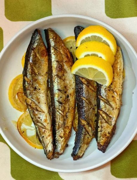 干煎秋刀鱼怎么做_秋刀鱼煎多久才熟-第1张图片-山城妙识 干煎秋刀鱼怎么做_秋刀鱼煎多久才熟-第1张图片-山城妙识