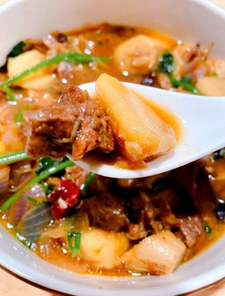 芋艿炖排骨汤怎么做_芋艿炖排骨汤要焯水吗-第2张图片-山城妙识 芋艿炖排骨汤怎么做_芋艿炖排骨汤要焯水吗-第2张图片-山城妙识