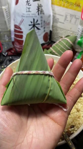 三角粽怎么包_三角粽的米要泡多久-第2张图片-山城妙识 三角粽怎么包_三角粽的米要泡多久-第2张图片-山城妙识