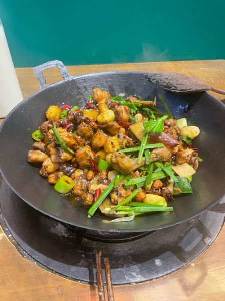 家常火锅鸡怎么做_家常火锅鸡用什么锅最好-第1张图片-山城妙识 家常火锅鸡怎么做_家常火锅鸡用什么锅最好-第1张图片-山城妙识