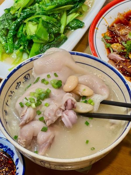 炖猪蹄汤的家常做法窍门_猪蹄汤怎么炖不腥-第1张图片-山城妙识 炖猪蹄汤的家常做法窍门_猪蹄汤怎么炖不腥-第1张图片-山城妙识