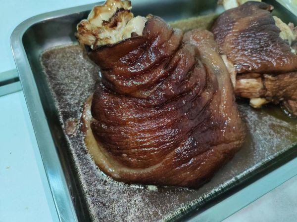 扒肘子怎么做_家常扒肘子做法大全-第3张图片-山城妙识 扒肘子怎么做_家常扒肘子做法大全-第3张图片-山城妙识